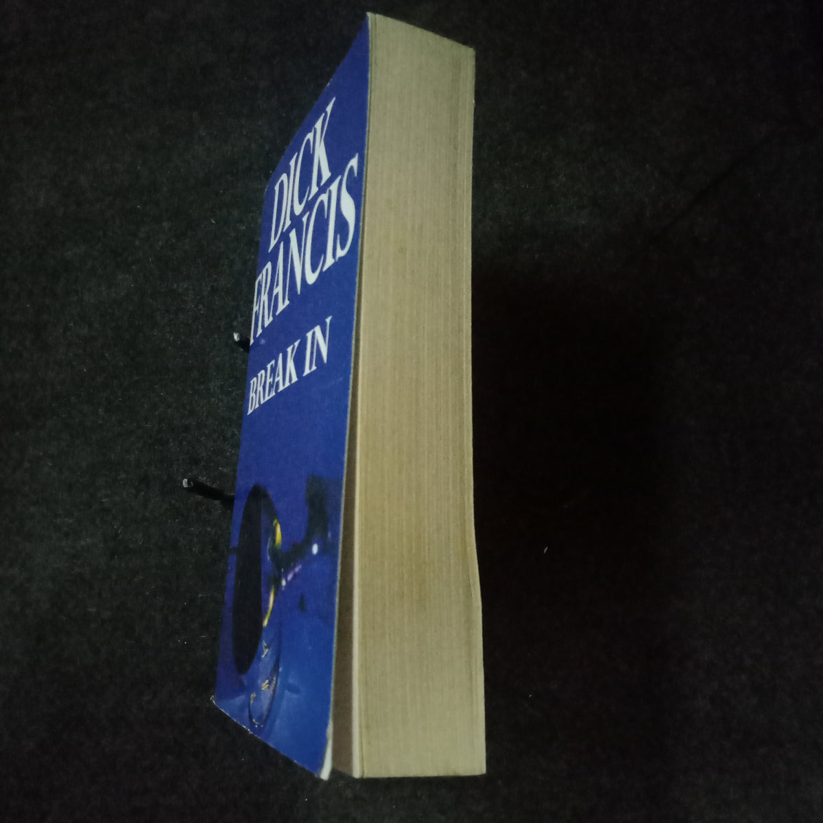 Break In By Dick Francis Books For Less Online Bookstore